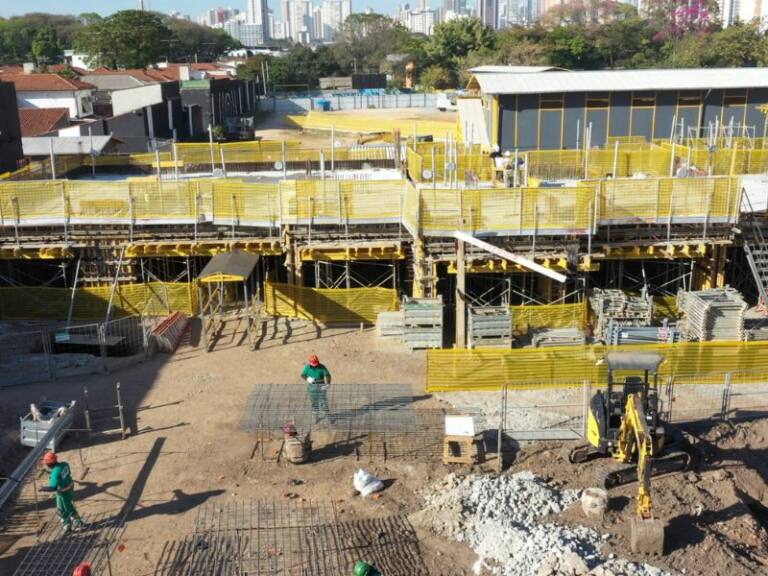 O que é Barrote e Por Que a Proteção é Essencial em Obras?